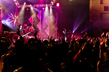 Angelo、全国ツアーをスタート。早くも次回公演を発表！ | チケットぴあ[音楽 J-POP・ROCK]